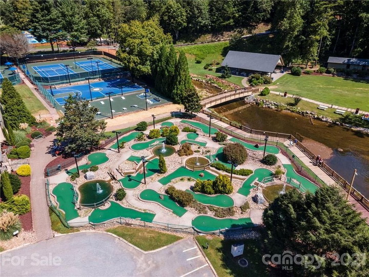 Walkable To Resort Amenities, Screened Porch - Noll House By Carolina Properties - Lake Lure, NC