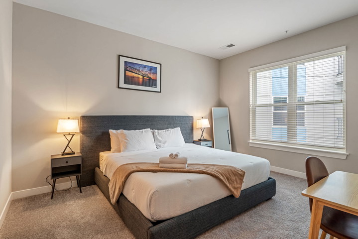 Two Cozysuites Penrose On Mass | 3 Beds - Indianapolis, IN