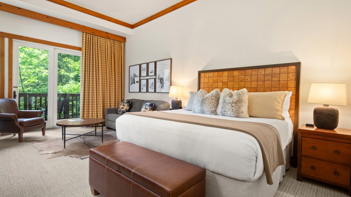 Wooded Mountain Views And Cozy Comforts - Luxurious Studio Retreat - Vermont