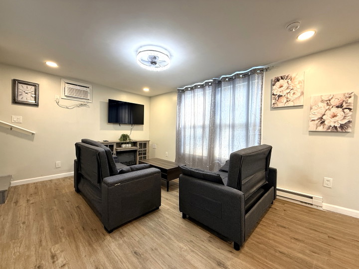 Modern Downtown Newton House Unit - Lake Hopatcong, NJ