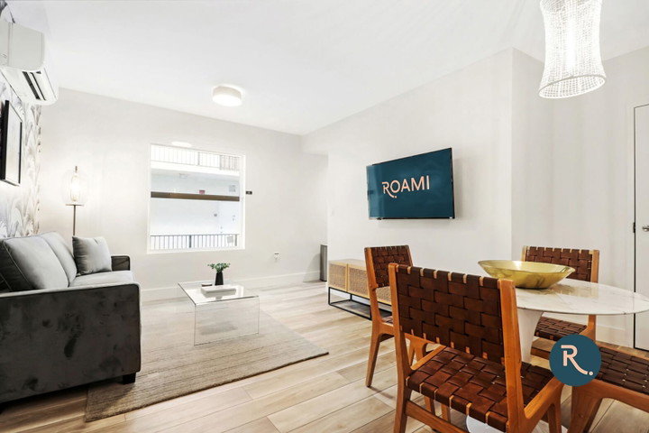Roami At The Carmela | 1 Block To The Beach - The Bahamas