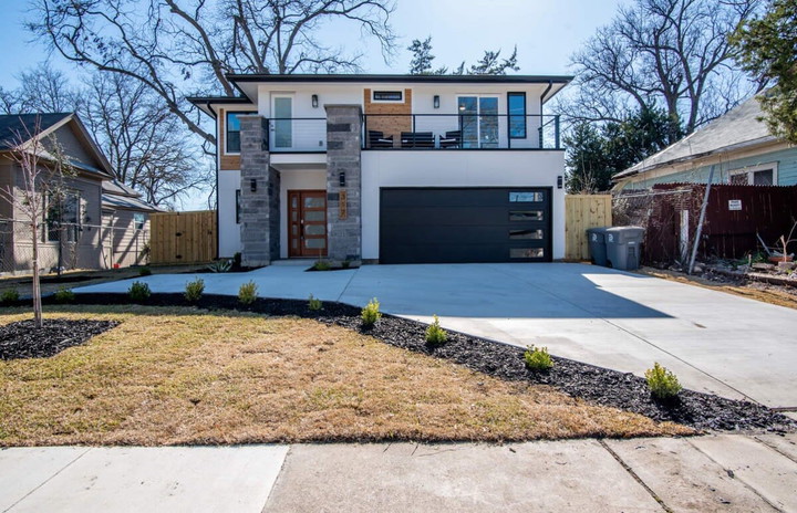 Heated Pool Urban Retreat Near Downtown Dallas - Dallas, TX