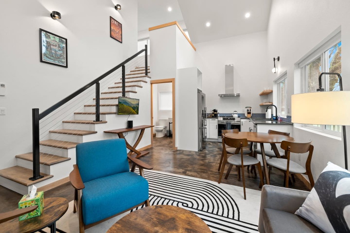 Coda | Walkable Woodstock Guesthouse | Portland - Portland, OR