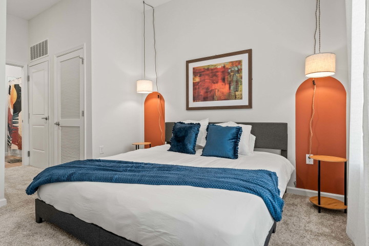 Cozy King Bed Retreat | Pool • Pets • Near Epic U - Orlando