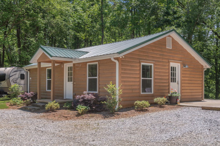 Modern Cabin In The Woods With Hot Tub - South Carolina
