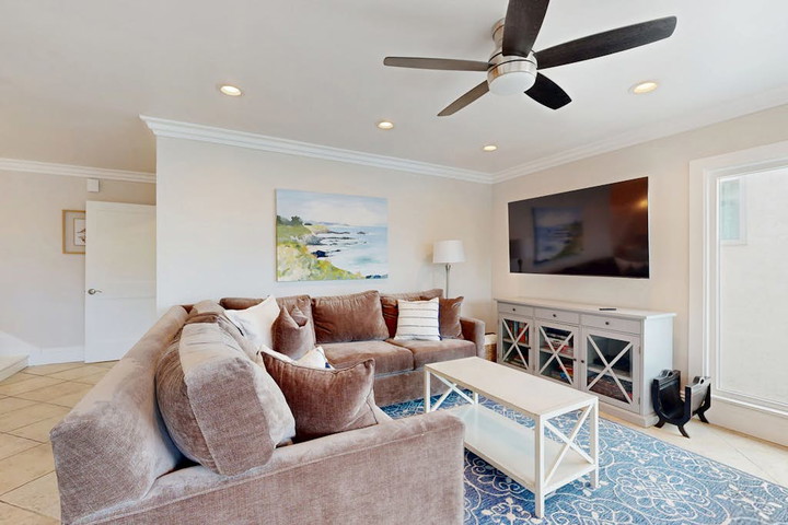 Beautiful Ocean View Cottage Just A Few Blocks From The Beach - San Clemente, CA