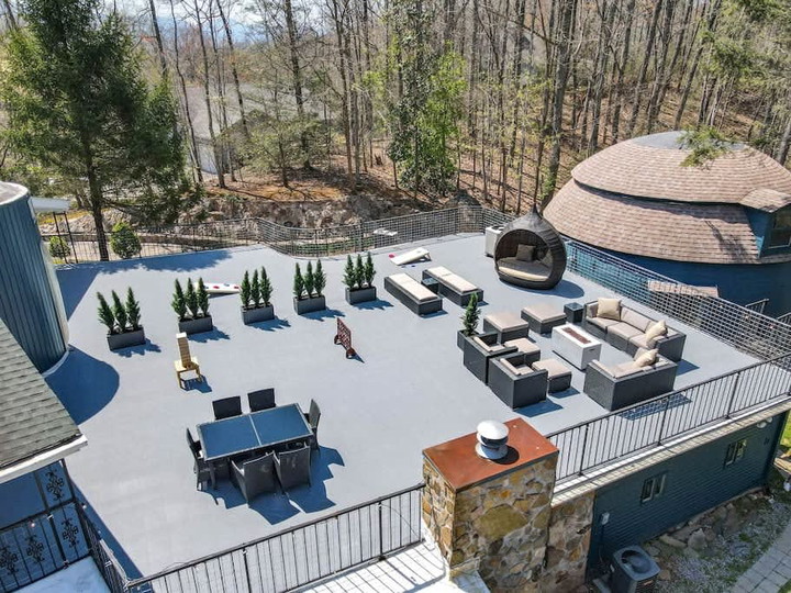 Mountain View - Rooftop Patio - Theater - Games - Gatlinburg, TN