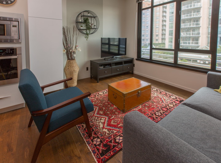 Cozy Suite With Gym And Meditation Garden - Charming Urban Escape - Victoria