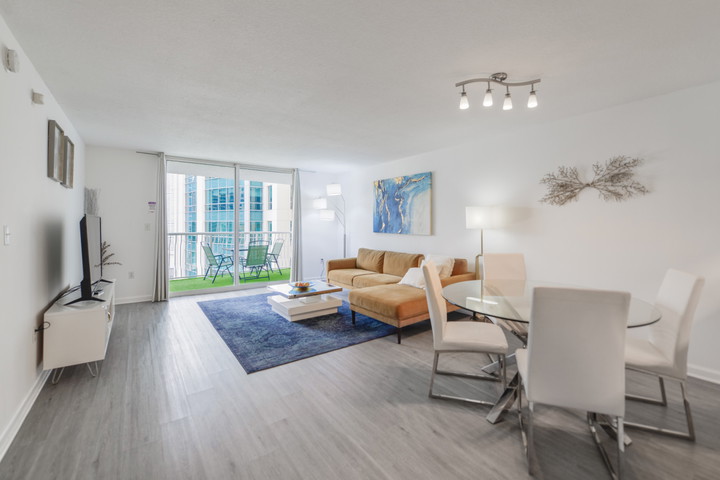 Beautiful Condo In Brickell + Balcony/free Parking - The Bahamas