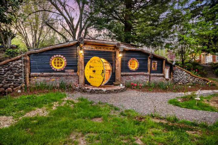 Hobbits Rest - Salem, OR
