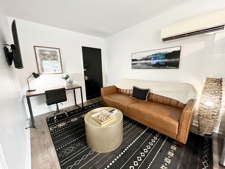 Five Points South | Vulcan’s Hideout B2 | King Bed - United States