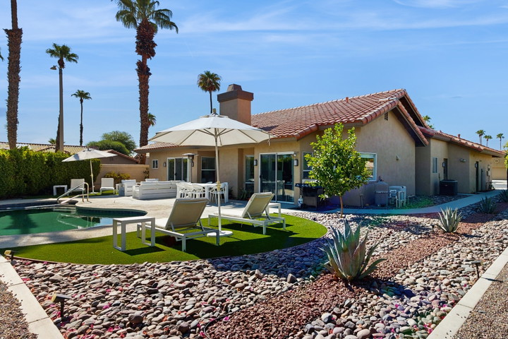 Sun-soaked Dog-friendly Retreat With Private Pool, Hot Tub, Fireplace, & W/d - Palm Desert, CA