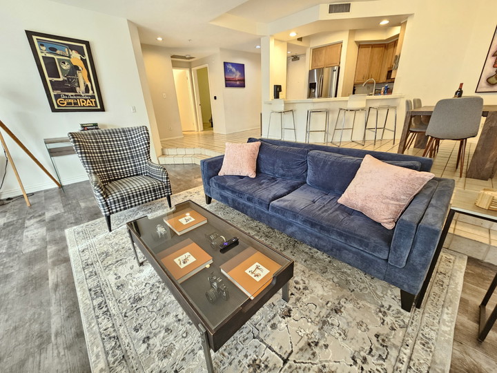 2 Bedroom, 2 Bath Condo, 2 Blocks To Beach! - Venice Beach, CA