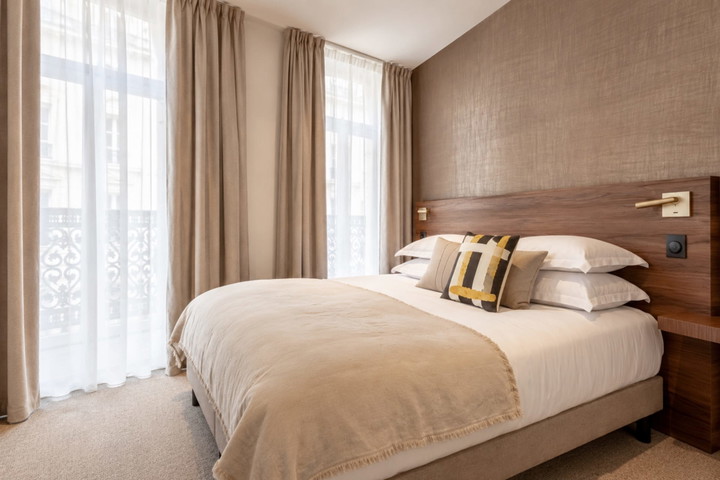 Le Madame - Superior Double Room 501 - Paris