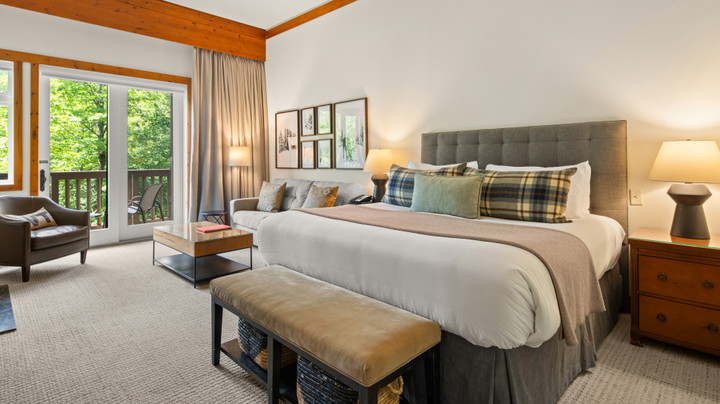 Picturesque Mountain Views And Outdoor Pool - Charming Lodge Retreat - Vermont