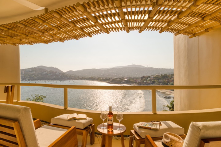 Private Beachfront Paradise W/rooftop Pool 301 - Zihuatanejo