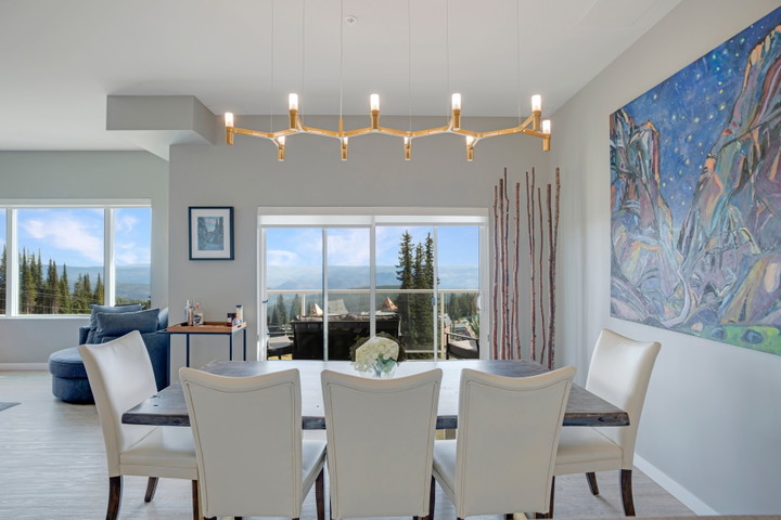 Ski-in/ski-out Access And Hot Tub - Spacious Mountain Retreat - 캐나다