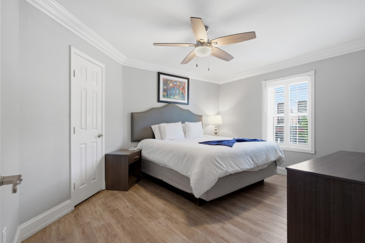 Elegant 2br Retreat Steps From Frenchmen St - New Orleans, LA