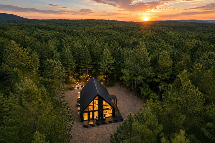 The Denizen | Forest Retreat, Sauna & Hot Tub - United States