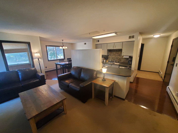 Great City View And Secure Access - Beautiful Peaceful Retreat - Sioux Falls, SD