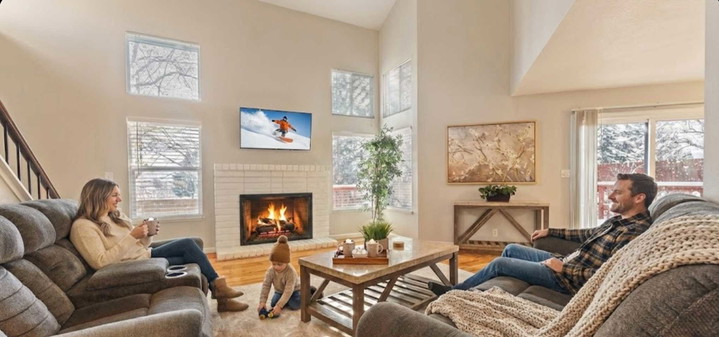 Mountain Views & Patio - Reno, NV