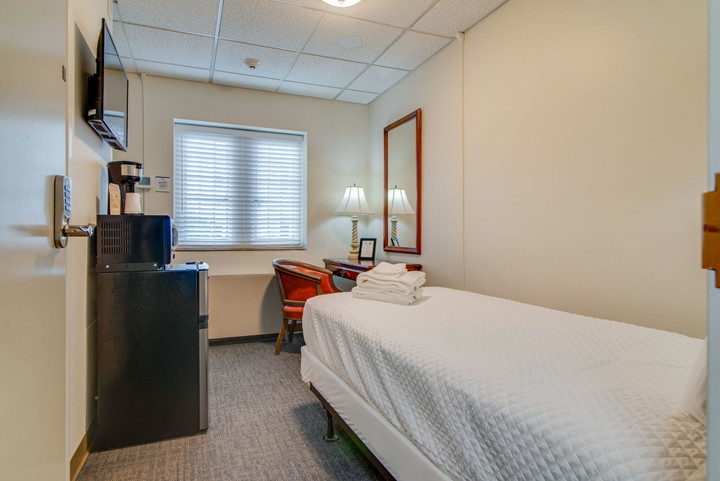 Charming Historic Suite With Campus Access - Delightful Nashville Escape - Nashville, TN
