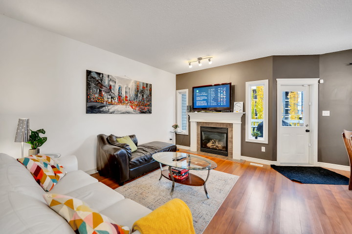 Ruth - 4 Bdrms, Central Ac, Bbq & Fenced Yard - Canada