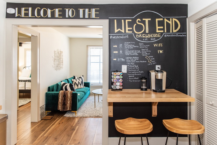 Stylish Escape With Unique Charm - Cozy West End Haven - Atlanta, GA