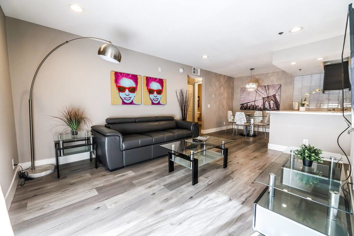 Eden Suite 2b/2b Strip View! - Las Vegas