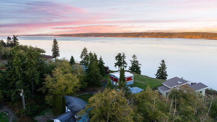 Incredible Water Views, Deck | Relaxing Retreat | Greenbank Getaway By Avantstay - Whidbey Island, WA