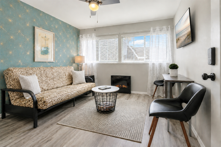 Adorable Beach Loft 36, Steps To Sand - Ventura, CA