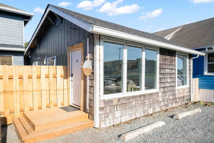 Cottages At Rockaway Beach Suite #6 - Rockaway Beach, OR