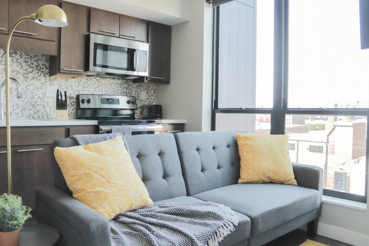 Sleepover | Vibrant Studio - Downtown Des Moines - Des Moines, IA