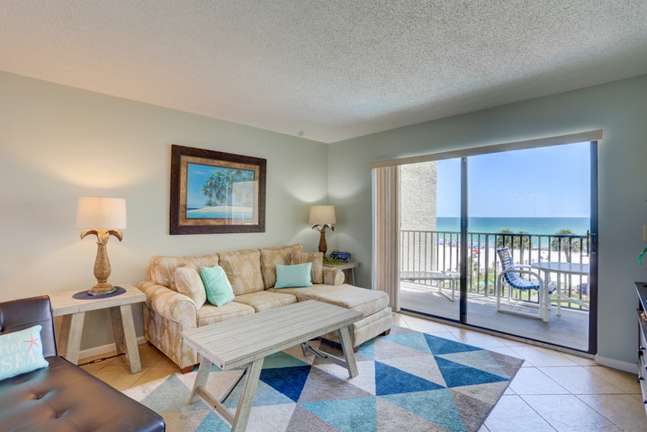🌅 Caprice Resort Unit #303 – Gulf Front Escape For Up To Four Guests - St. Petersburg, FL