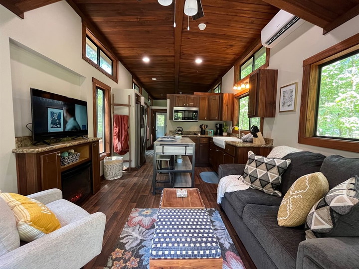 Snuggle Up-swimming Pool & Clubhouse - Tiny House - États-Unis