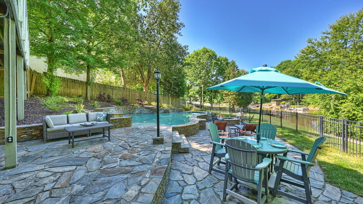 Sun Up, Sun Down By Avantstay | Pool W/ Waterfall - Mooresville, NC