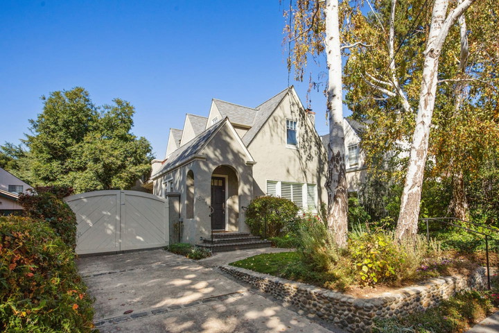 Charming Palo Alto Tudor Near Stanford & Dt - Palo Alto, CA