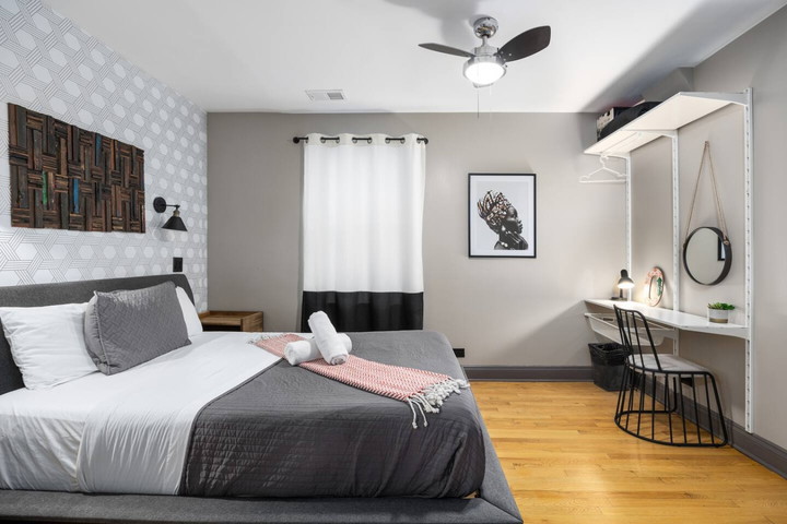 Dubois Guest House Room 103 - Chicago