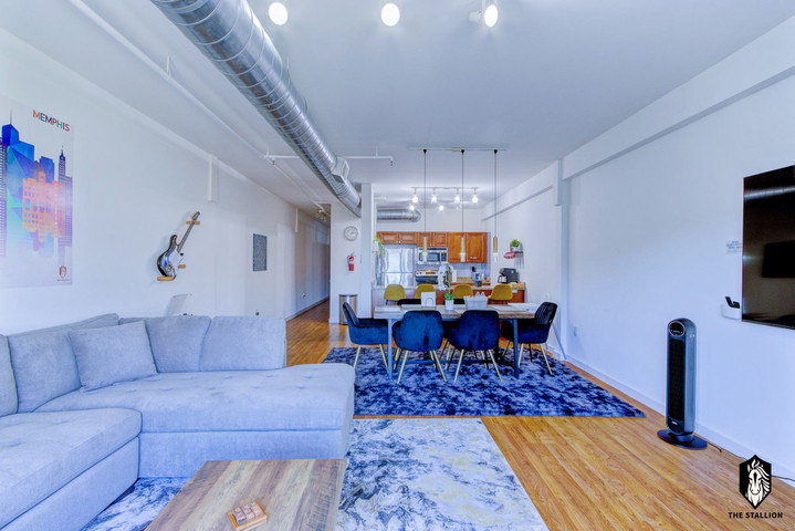 Walkable Downtown Location- Luxe Loft W/ Free Gated Parking (Loft# 301) - Memphis, TN
