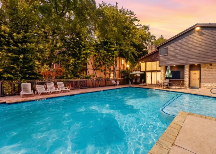 Condo With Pool, Hot Tub, Grills | Walk To Schlitterbahn! - New Braunfels, TX