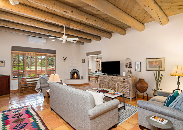 Large Private Patio And Access To Resort Amenities - Charming Oasis - Santa Fe, NM
