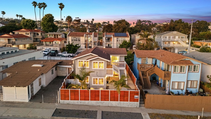 Walk To Trestles Beach | Duplex W/ Ocean View | El Camino Surfhouse By Avantstay - San Clemente, CA