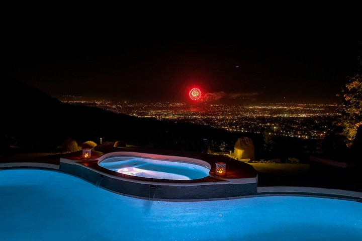 Mountain-view Retreat With Amazing Views Of Palm Desert City Lights & Pool - Palm Desert, CA