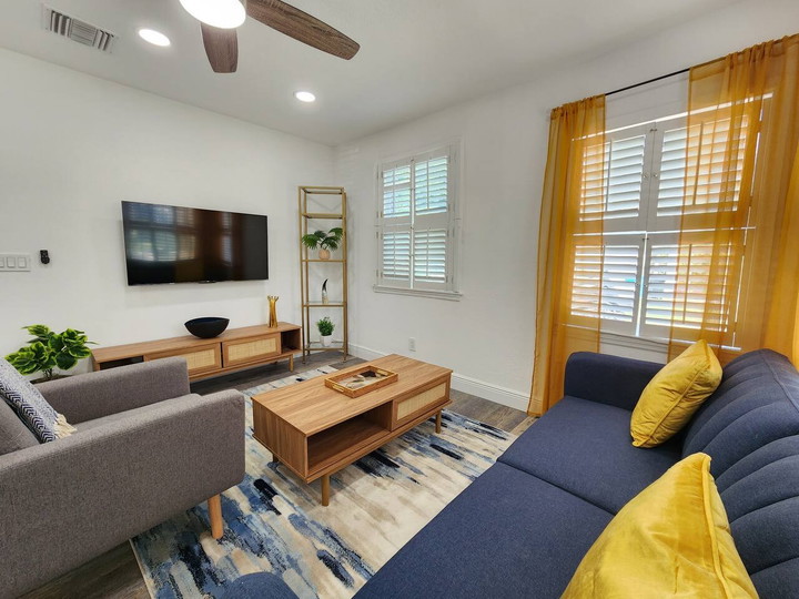 Historical Sodohouse Dt Near Hospitals - Sleeps 11 - Orlando, FL