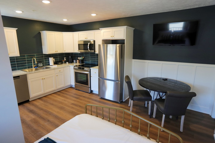Modern Queen Studio At The Victorian - Unit B - Stany Zjednoczone