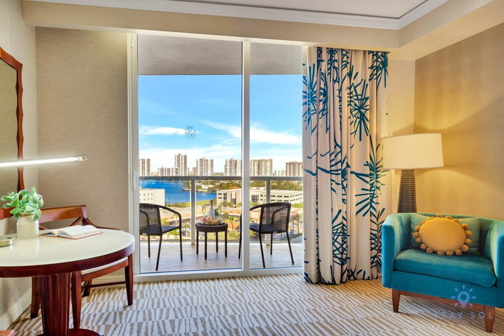 Luxurious Resort|balcony Bay View|amazing Pool - Sunny Isles Beach, FL
