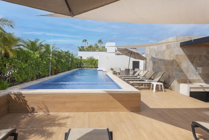 Beachside Apartment W/ Rooftop Pool & Fast Wifi - Cozumel