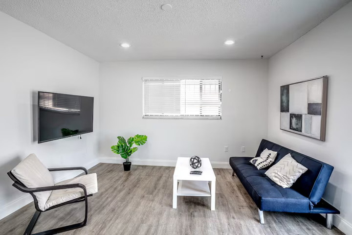Modern & Spacious 2br Near Brickell - The Bahamas