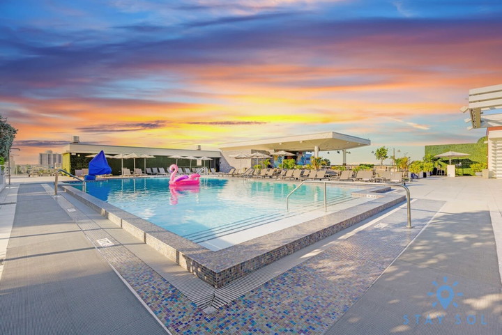 Best Stay| Rooftop Pool| Broad–walk+ Near Beach - Bahamas