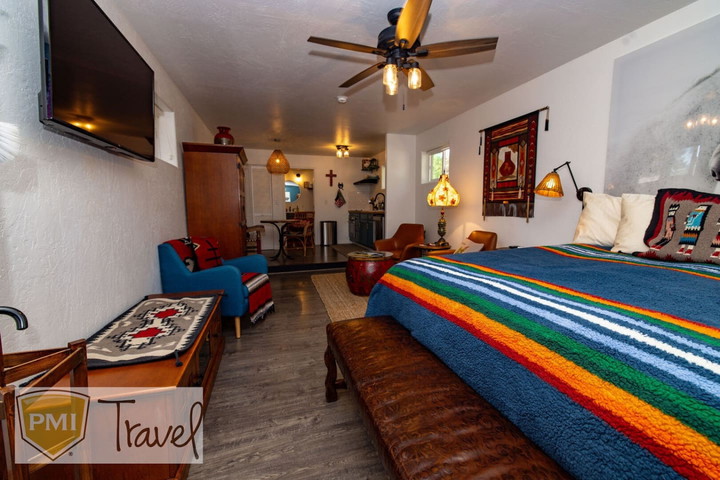 *Pine Needle Retreat *Fireplace *Romantic Getaway - Arizona